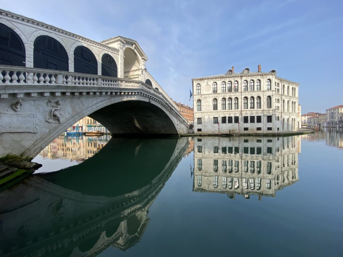 A Parigi, la Marianna di Obey piange lacrime di sangue - Vivicreativo